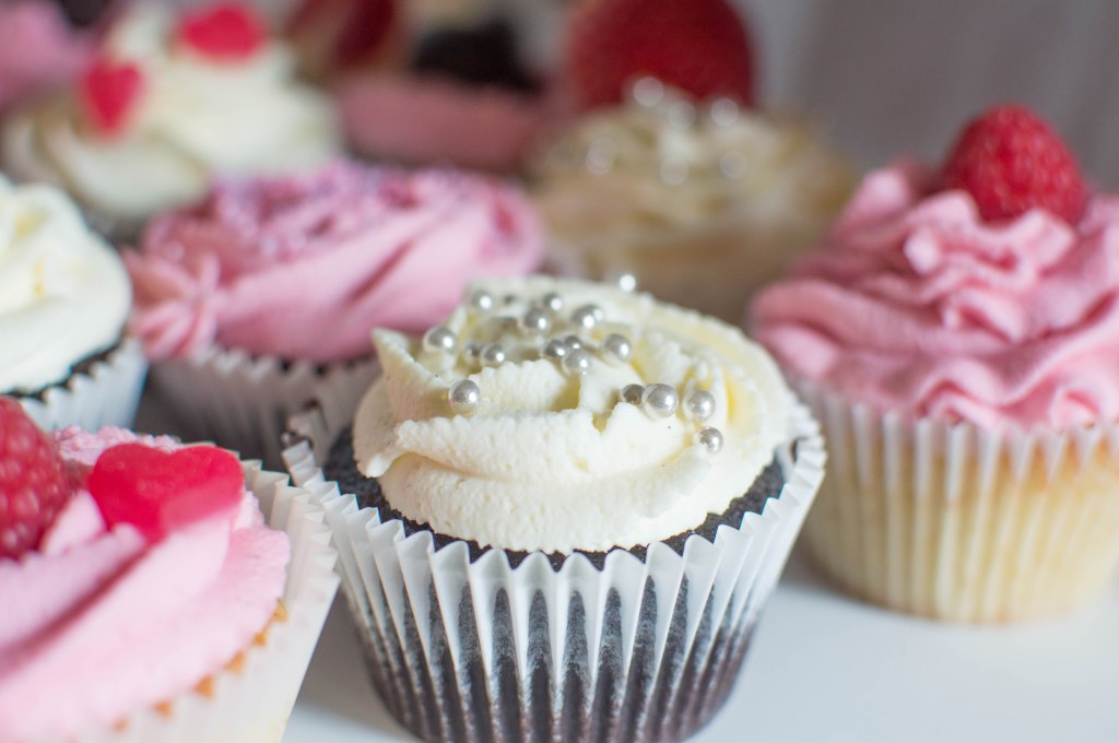 Mix & Match Valentine’s Day Cupcakes – Kay's Kitchen