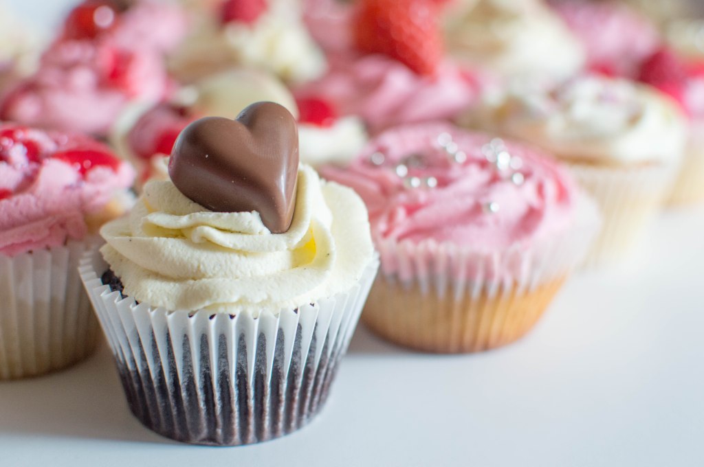 Mix & Match Valentine’s Day Cupcakes – Kay's Kitchen