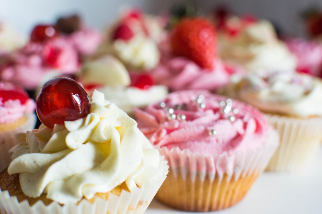 Mix & Match Valentine’s Day Cupcakes – Kay's Kitchen