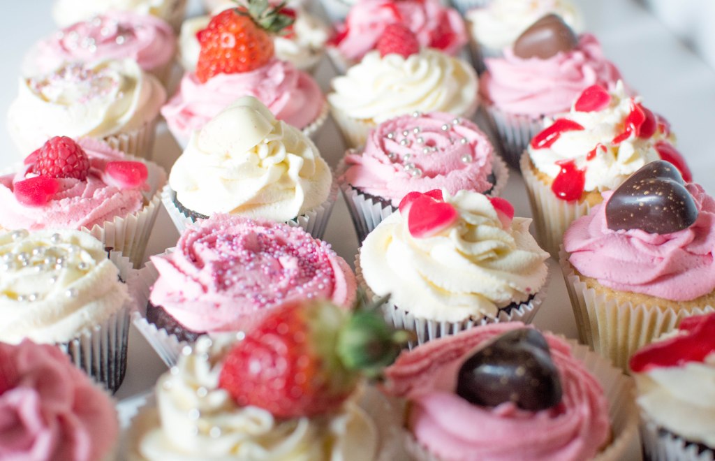 Mix & Match Valentine’s Day Cupcakes – Kay's Kitchen