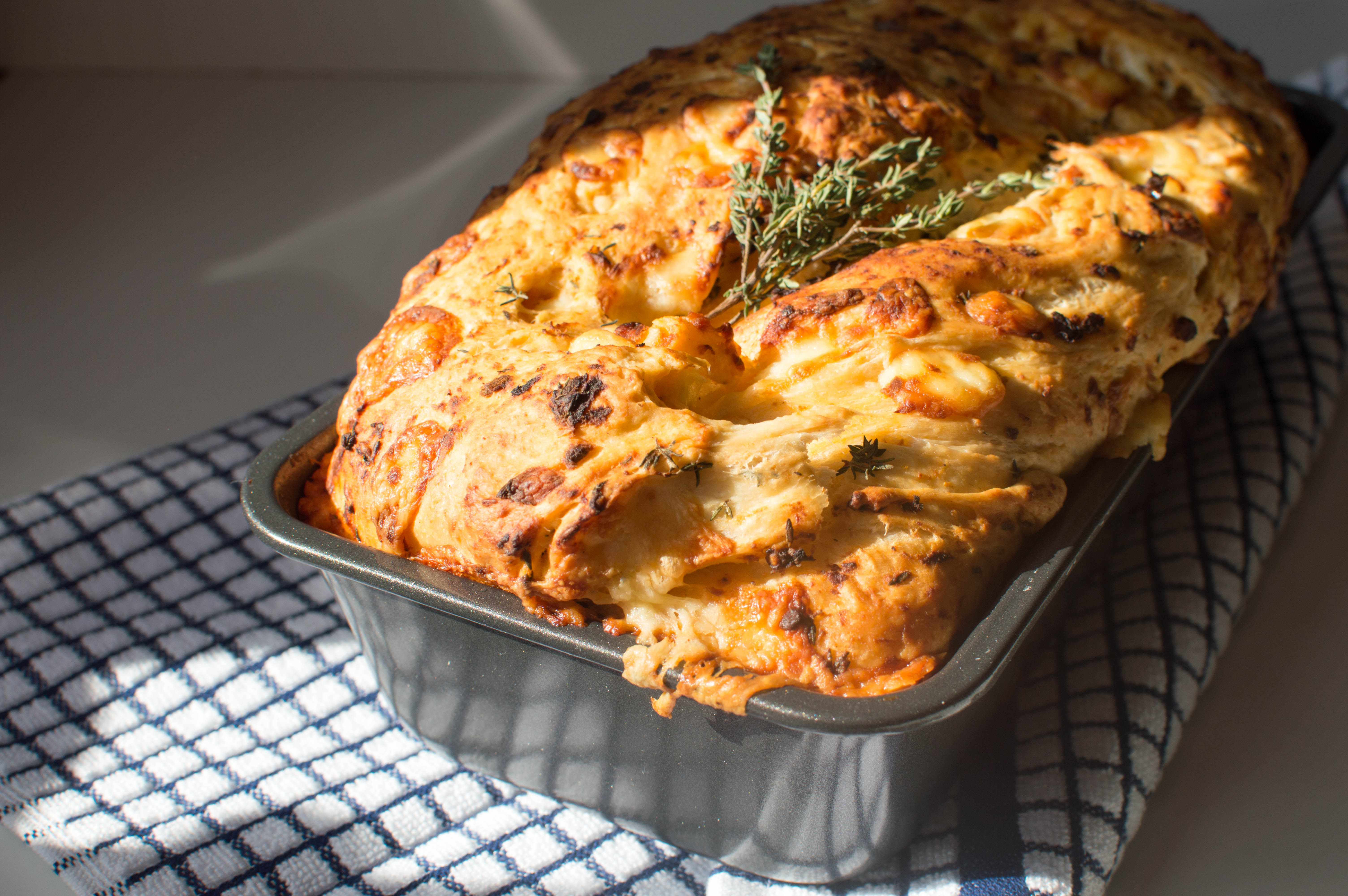 Sundried Tomato, Thyme & Cheddar Loaf – Kay's Kitchen