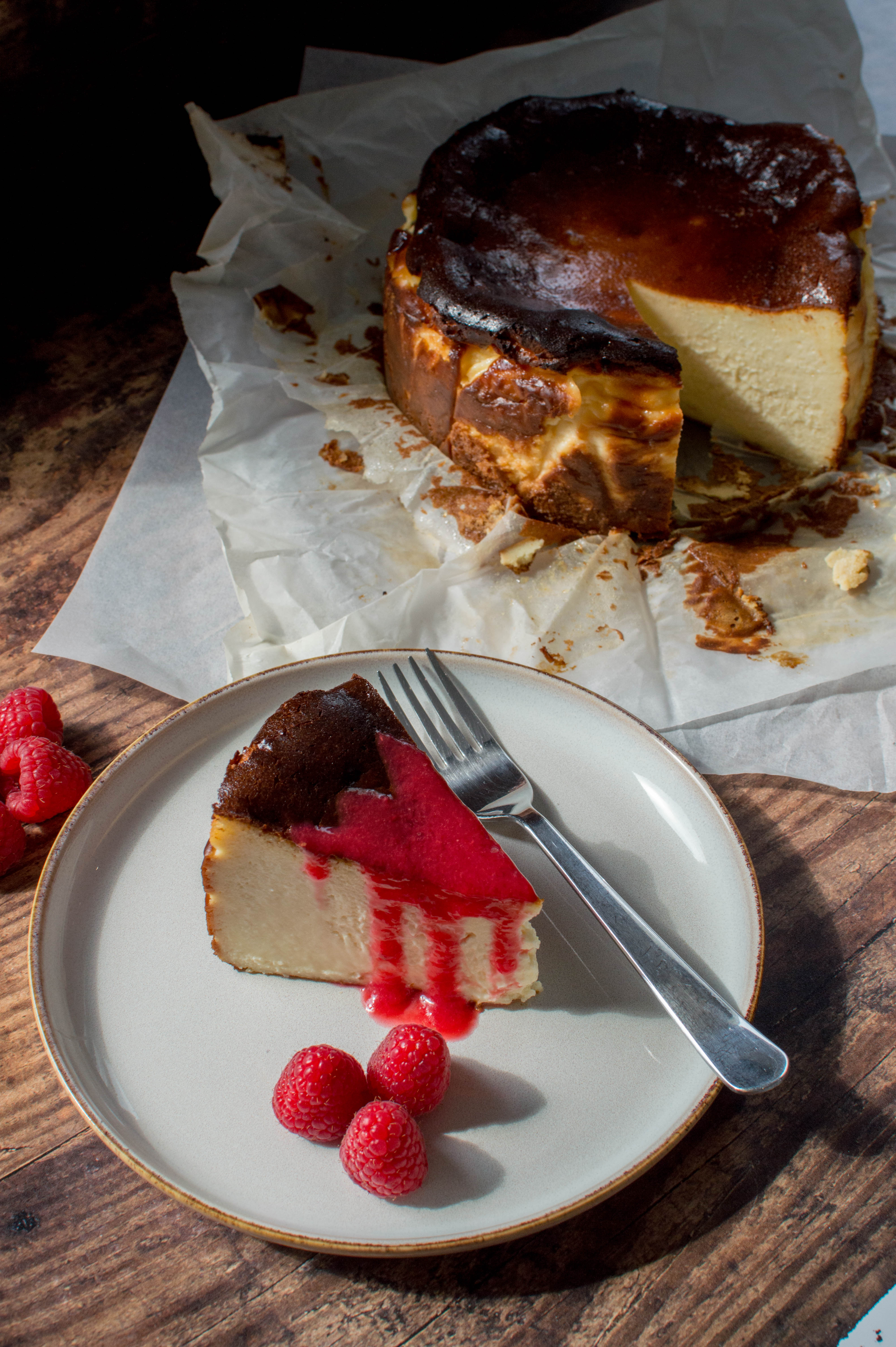 Burnt Basque (San Sebastián Style) Cheesecake With Raspberry Coulis ...